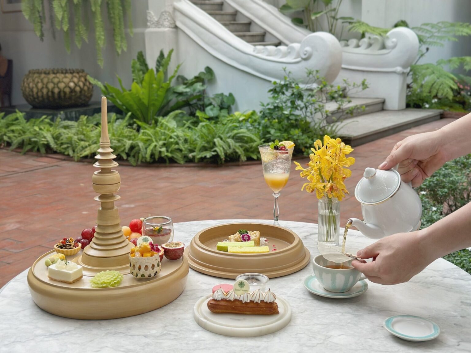 Tea in Chiang Mai is a classy affair - Sawasdee