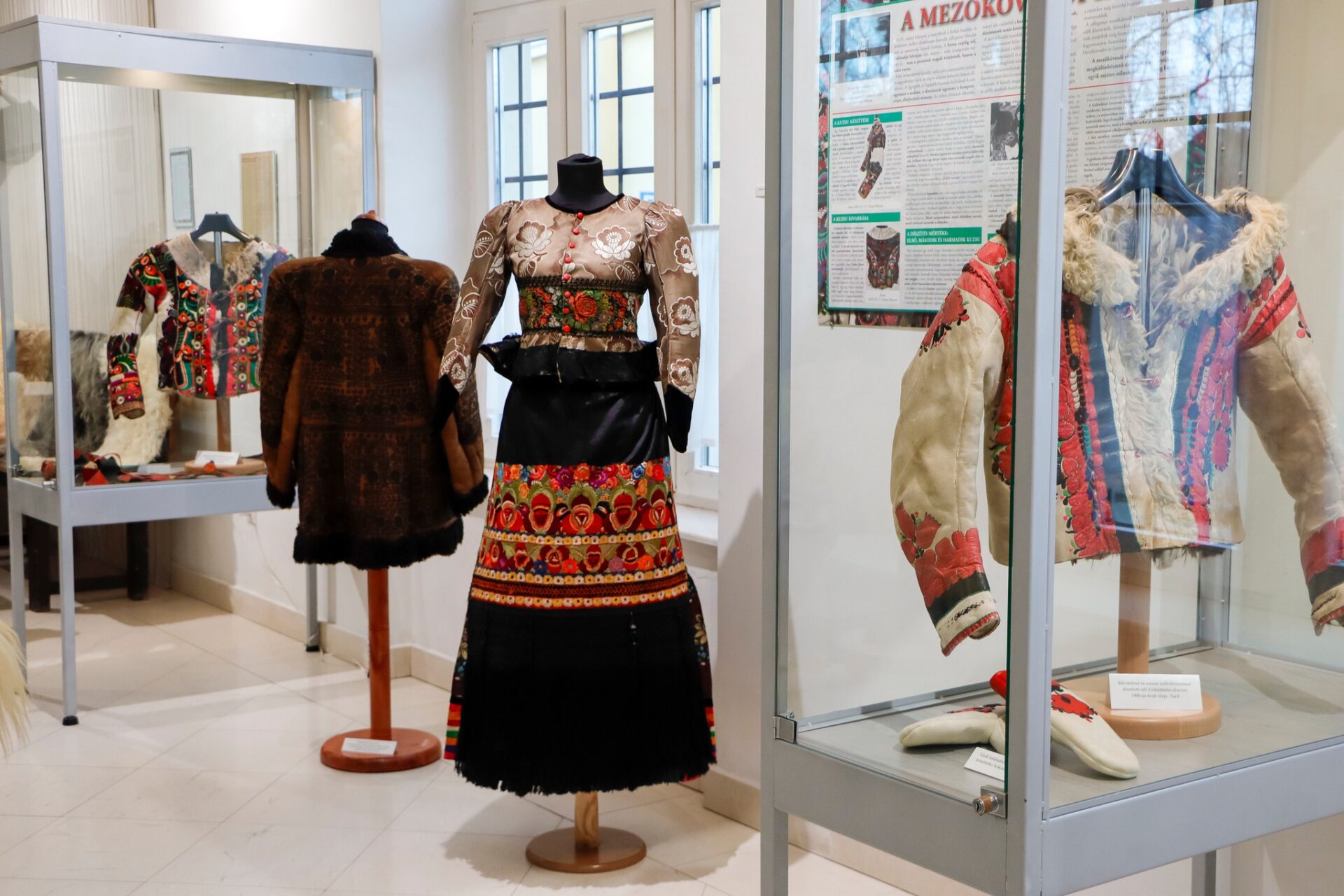Indulge in Matyó embroidery, a unique of Hungarian folk art! - Sawasdee