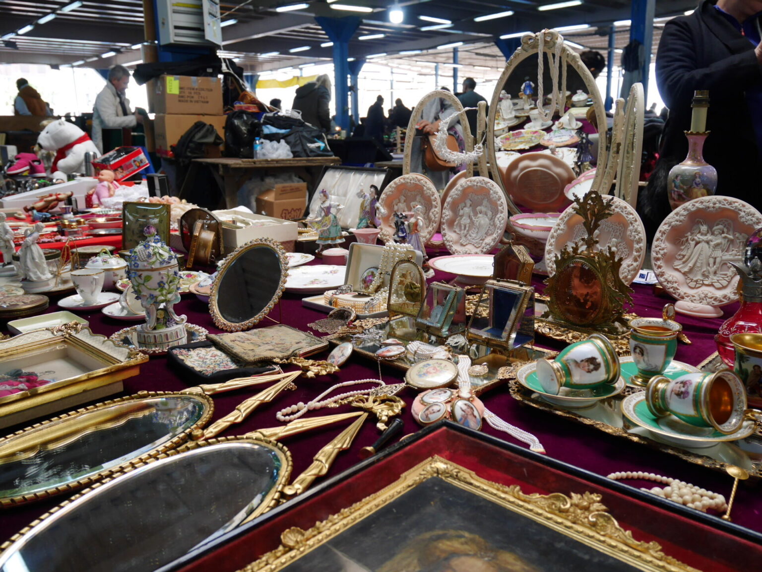5 Unique Flea Markets Around the World - Sawasdee