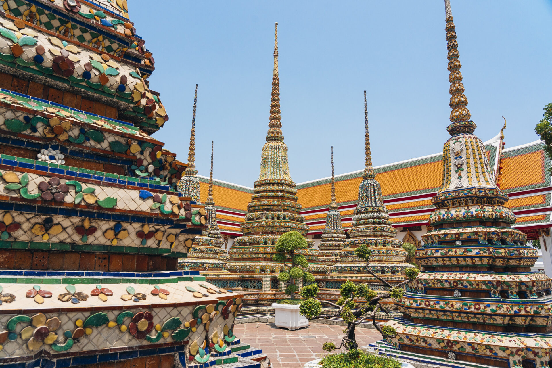 Discover the Majestic Temples of Bangkok Along the Chao Phraya River - Sawasdee