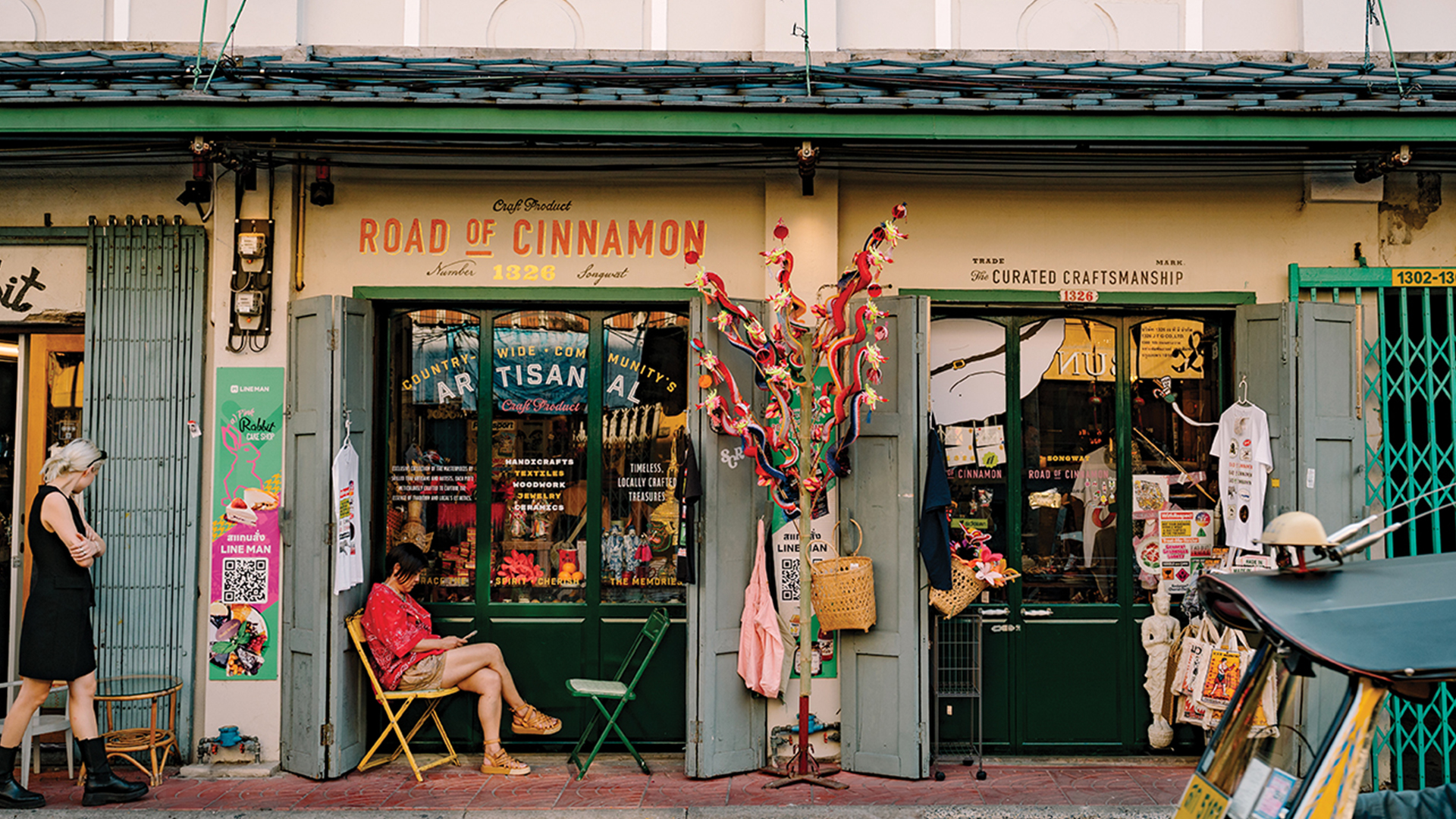 8 Spots to Stroll Around Song Wat - Sawasdee